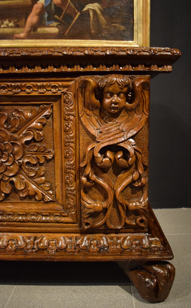 Chest in carved walnut of the Renaissance Lombardy, 17th century - Ref ...