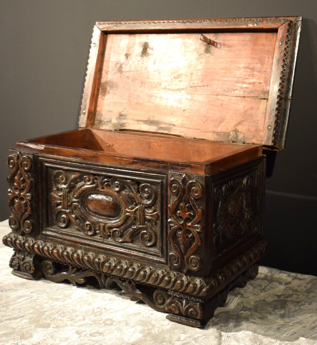 Small carved chest of the Italian Renaissance - Lombardy 16th century ...