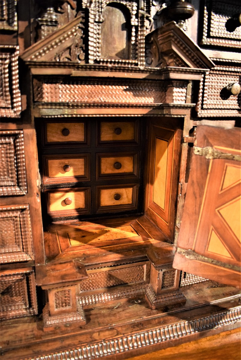 Cabinet of the Italian Renaissance - Ref.83012